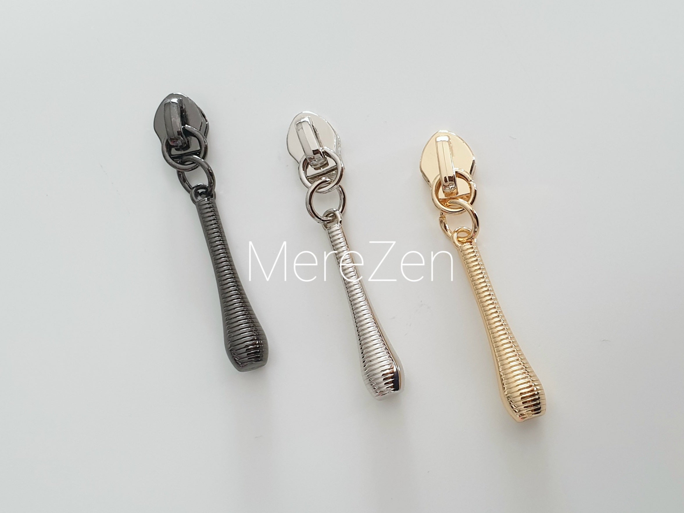 Rippled Tear Drop Zipper Pull - No.5 – MereZen